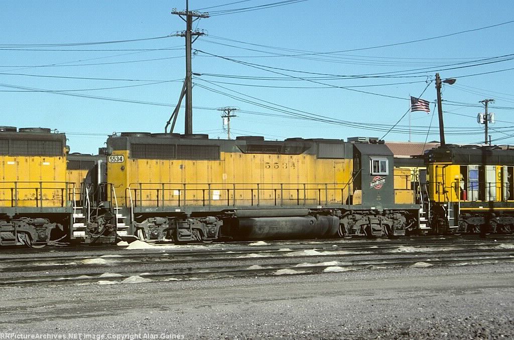 C&NW GP40 5534